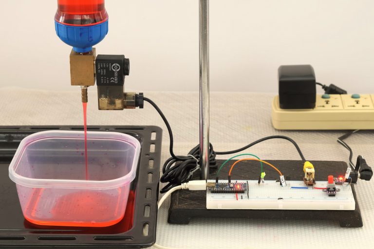 Arduino: Switching High Voltages Using a Transistor – Martyn Currey